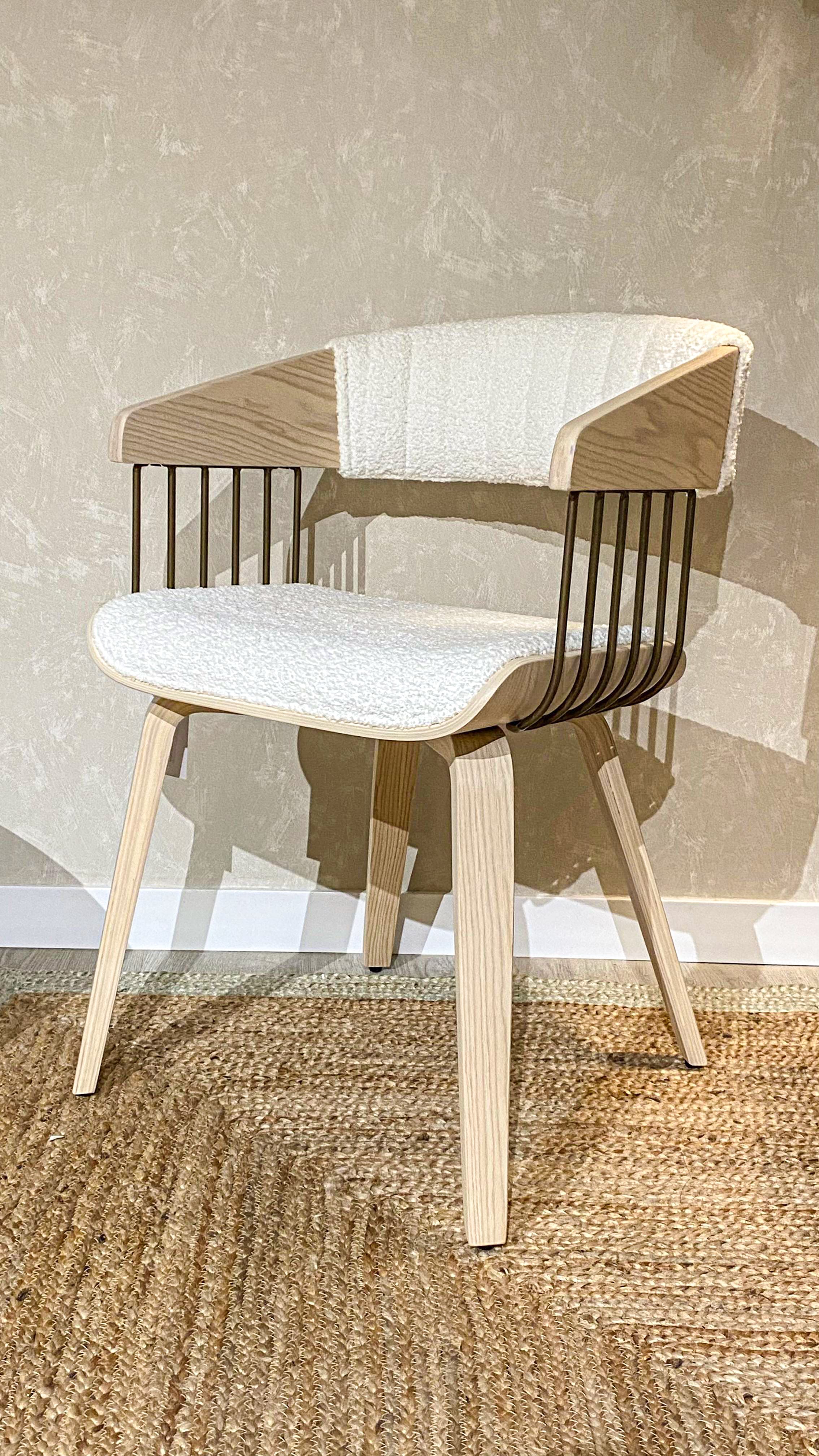 Chair Wood & Metal – Uniq Artefacts